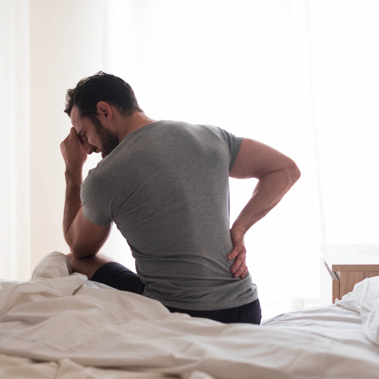 Dor na Coluna Lombar: Entenda as Causas, Identifique os Sintomas e ...